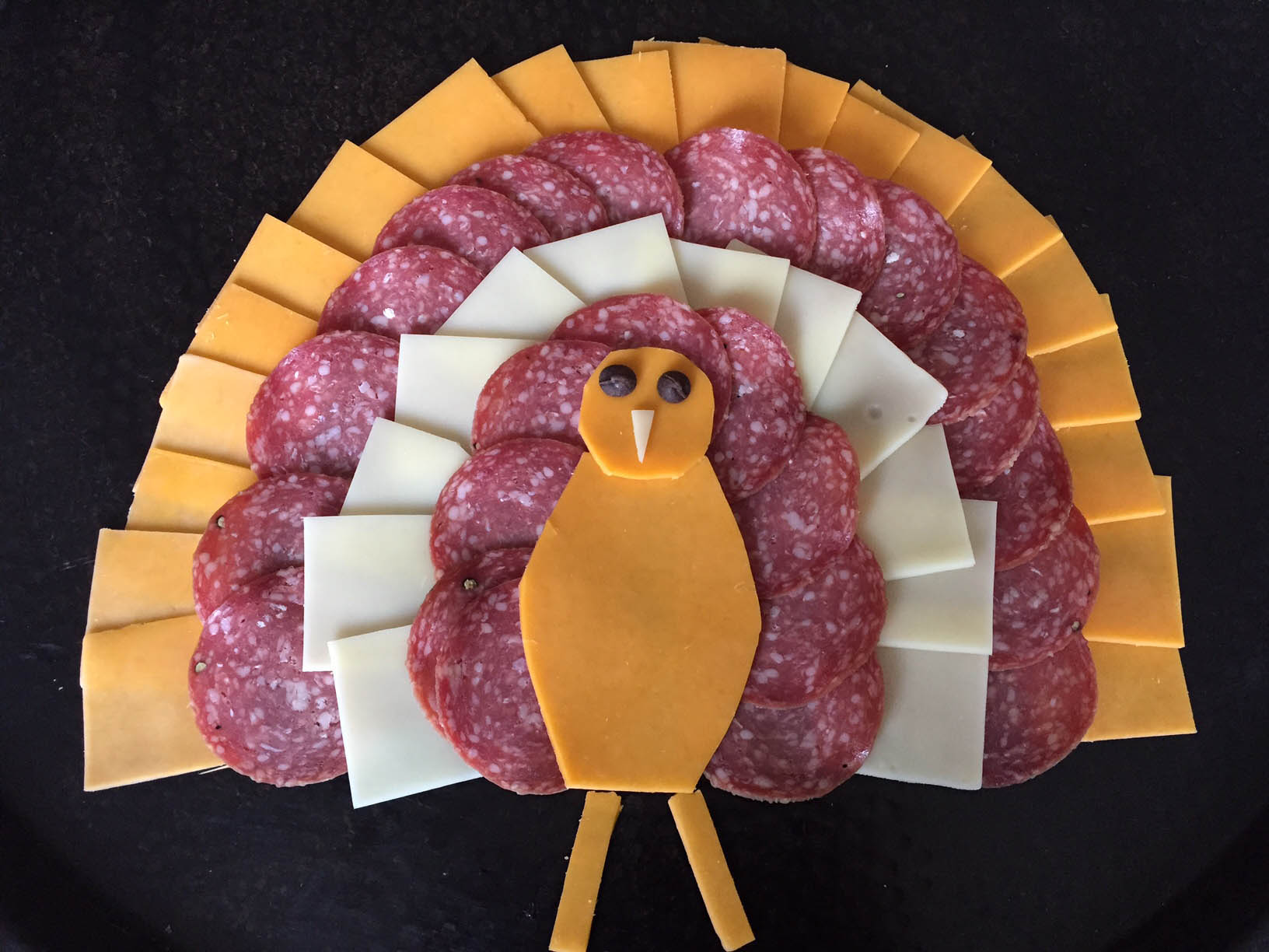 Thanksgiving Turkey-Shaped Cheese Platter Appetizer Recipe – Melanie Cooks