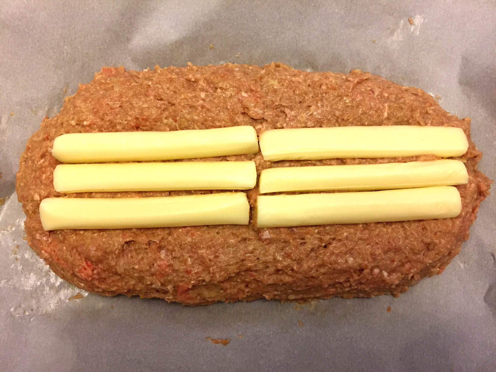 Easy Cheese Stuffed Meatloaf Recipe With Gooey Melted Cheese Inside ...