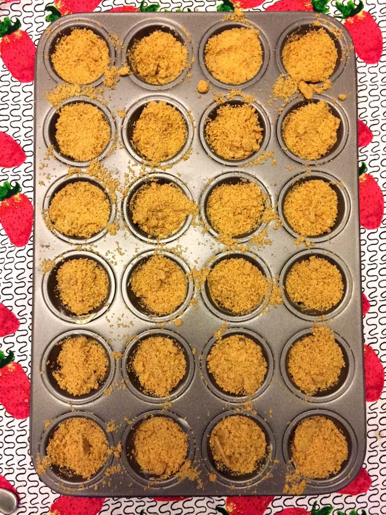 Marshmallow Chocolate S’Mores Cups In A Mini Muffin Tin – Melanie Cooks