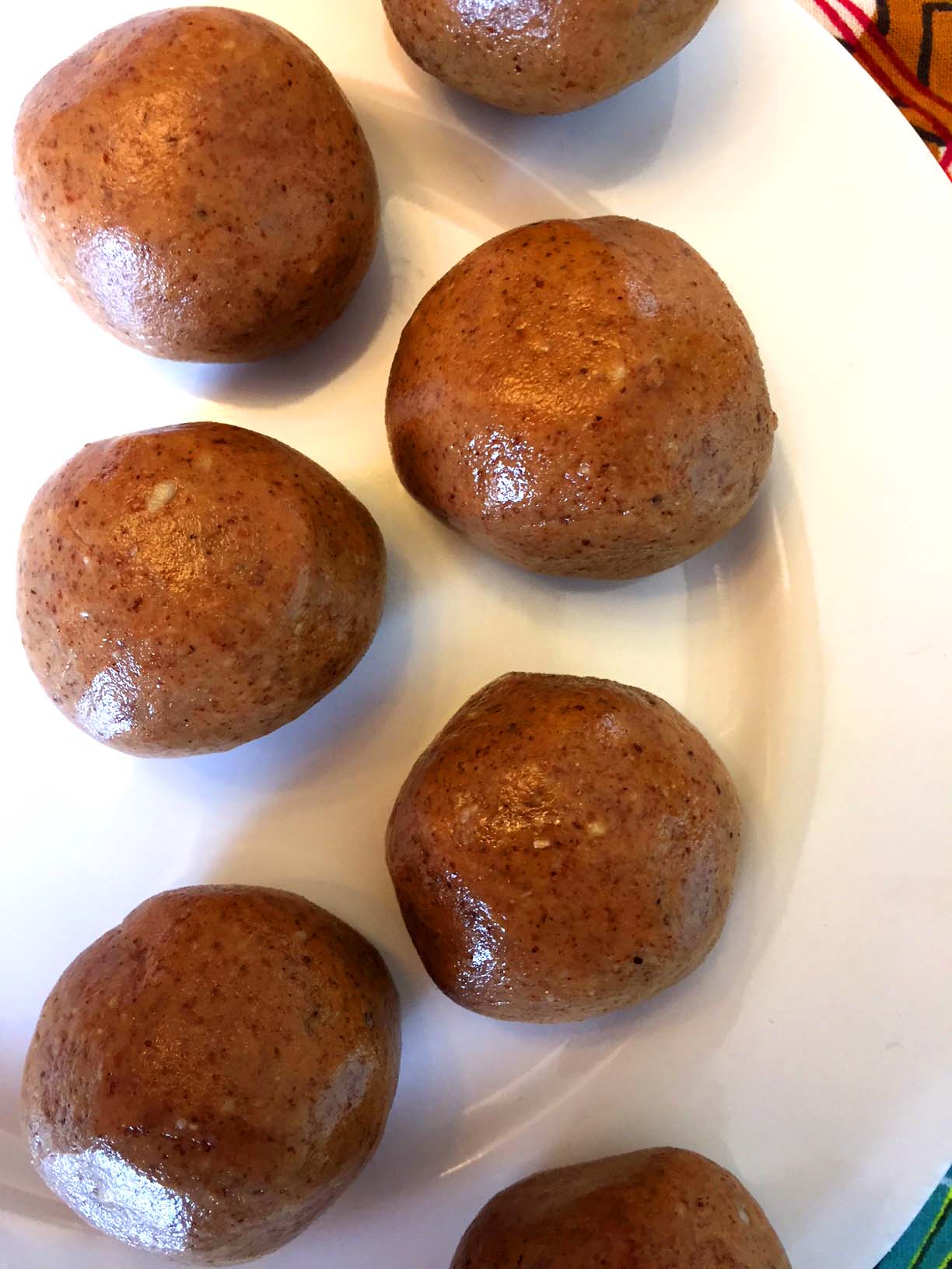 Almond Butter Protein Energy Balls (Paleo with Keto option) – Melanie Cooks