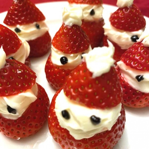 Strawberry Santas – Melanie Cooks