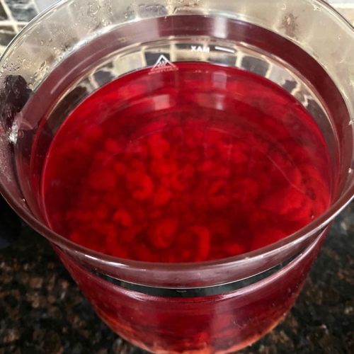 Raspberry Infused Flavored Water Recipe – Melanie Cooks
