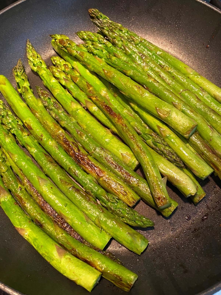 Sauteed Asparagus – How To Cook Asparagus In A Skillet On The Stove ...