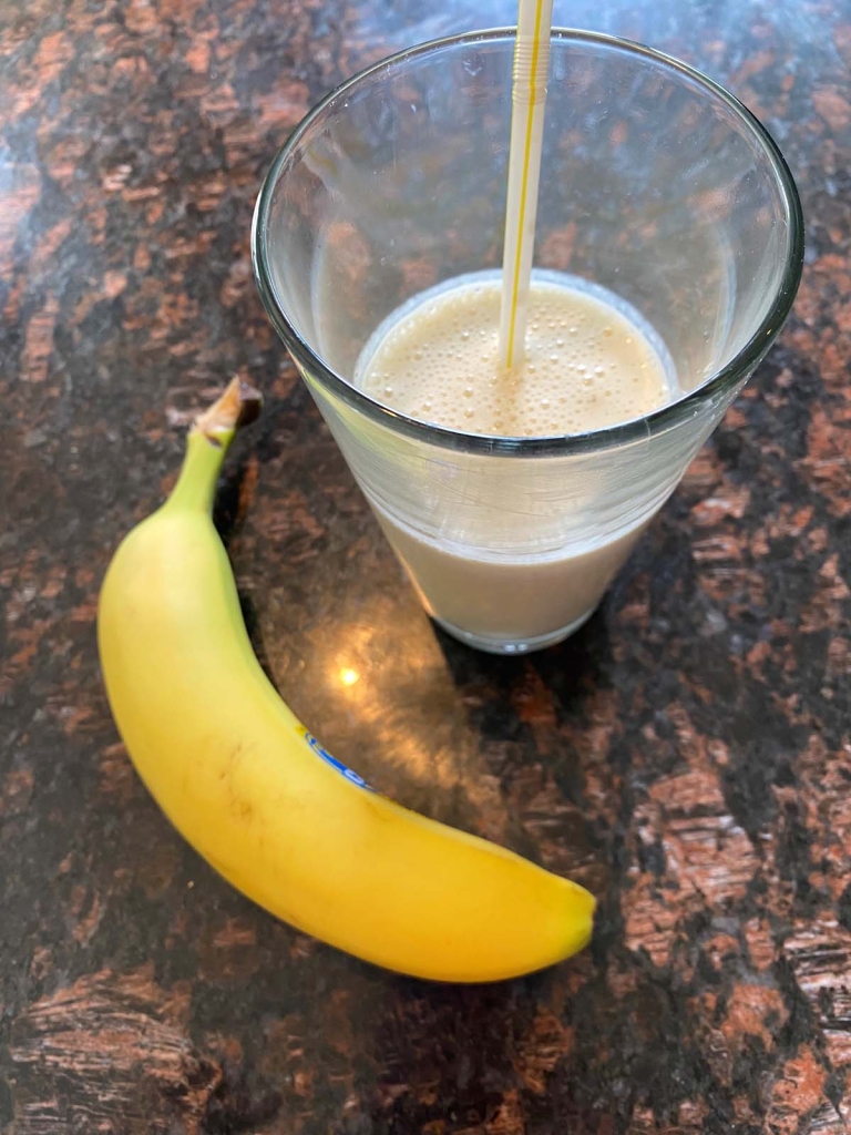Banana Milkshake – Melanie Cooks