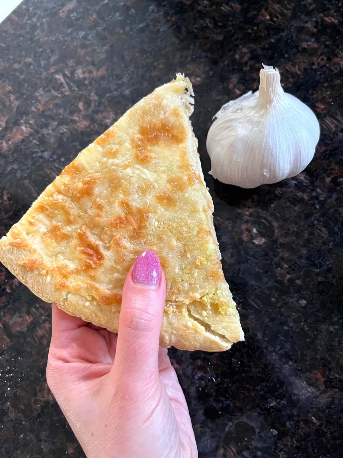 Cheesy Garlic Pizza Recipe – Easy 15 Minute Dinner – Quick & Crispy ...