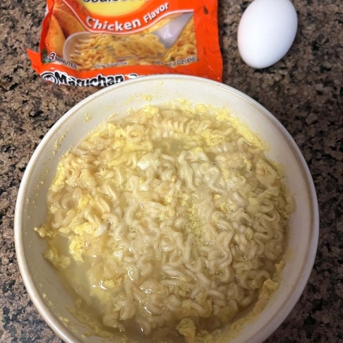Microwave noodles store