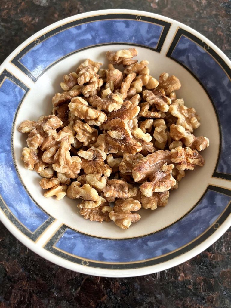 Easy Toasted Walnuts Recipe (Crunchy in 8 Minutes!) – Melanie Cooks