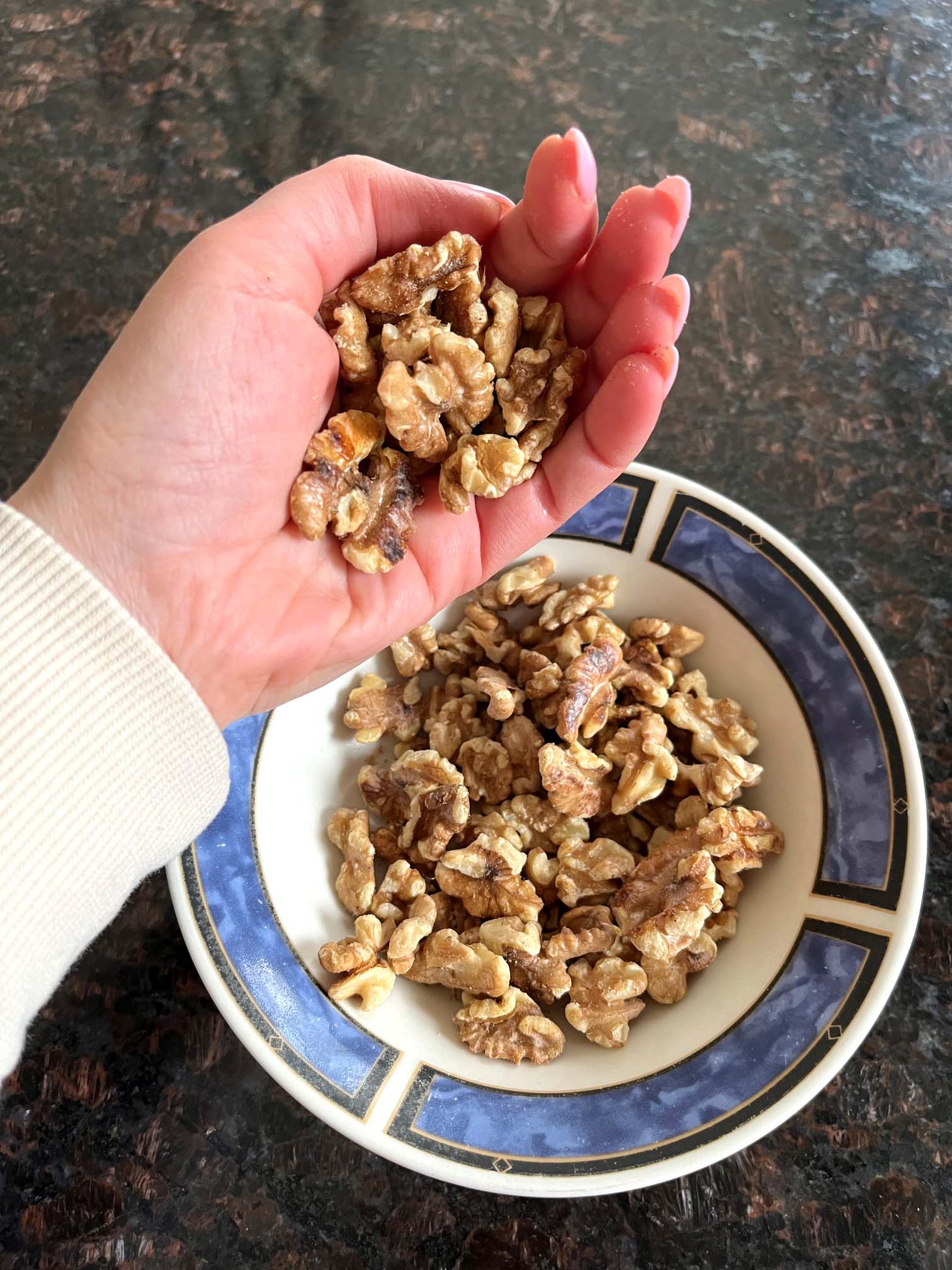 Easy Toasted Walnuts Recipe (Crunchy in 8 Minutes!) – Melanie Cooks