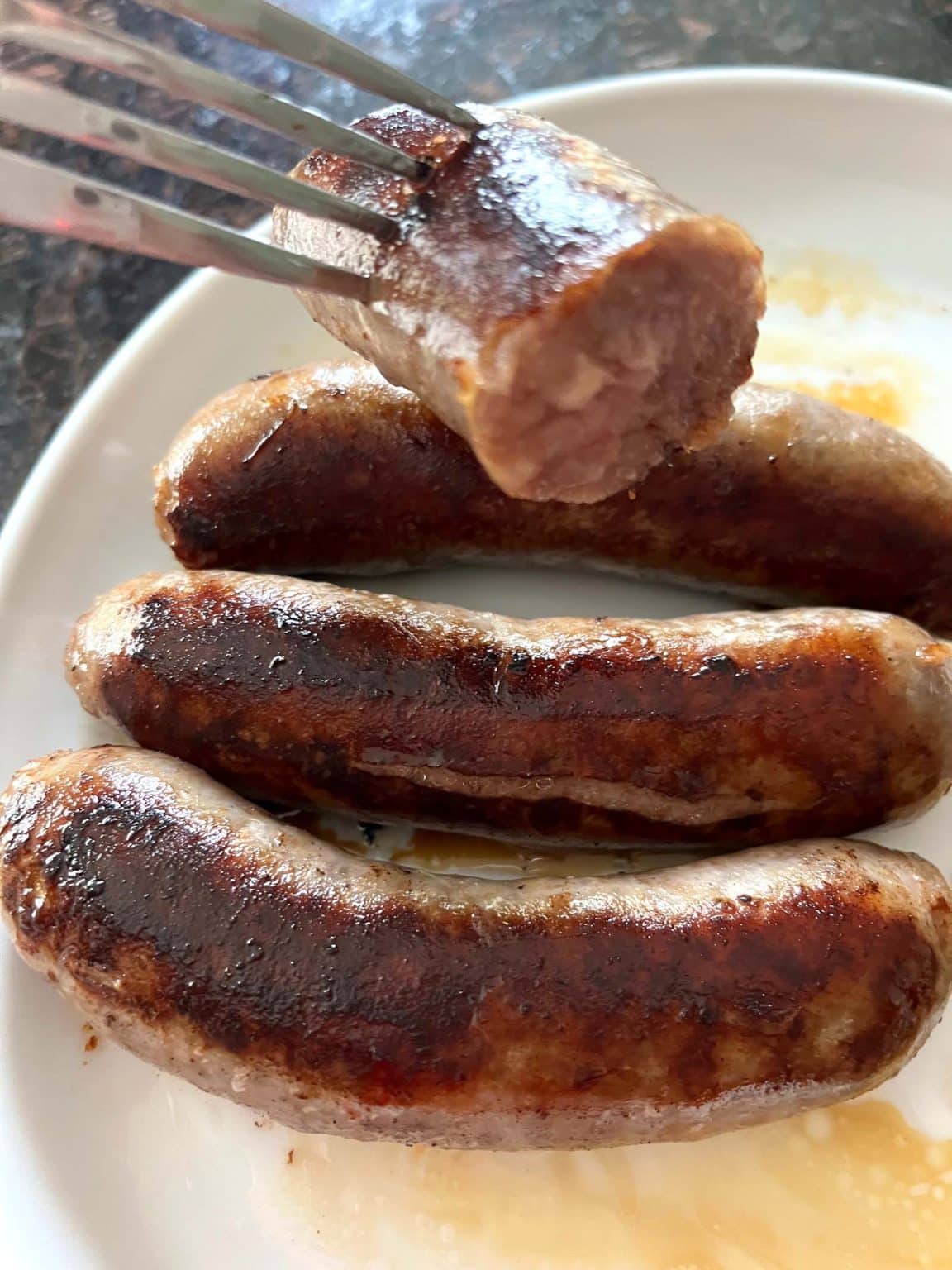Pan-Fried Bratwurst Recipe | How To Cook Brats On A Stove – Melanie Cooks