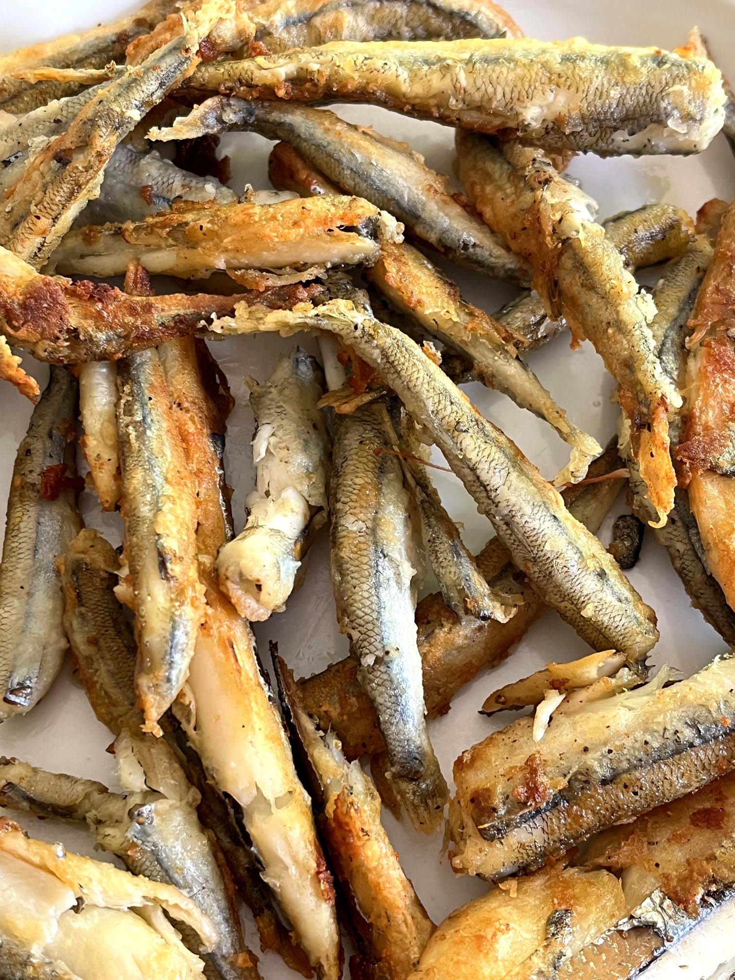 Easy Pan Fried Smelts Recipe – Crispy Fish In 15 Minutes! – Melanie Cooks