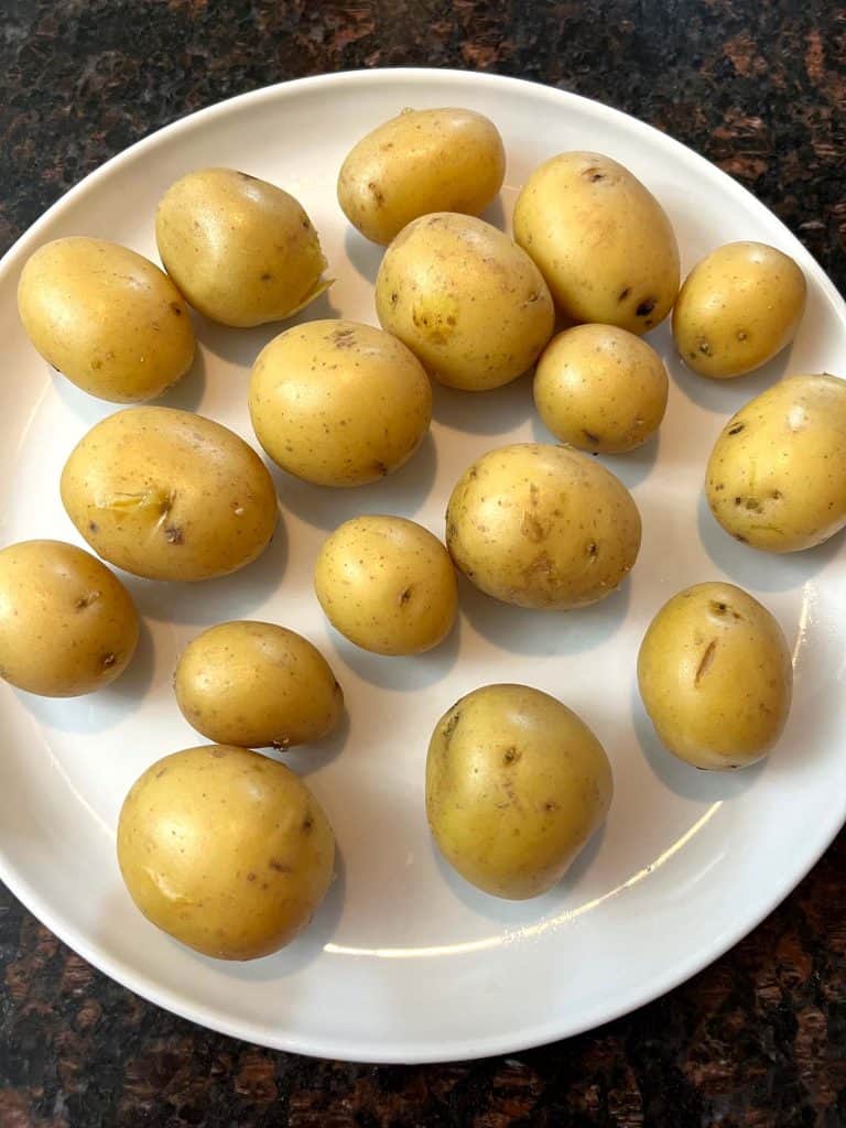 Boiled Small Baby Potatoes Recipe – Easy And Simple – Melanie Cooks