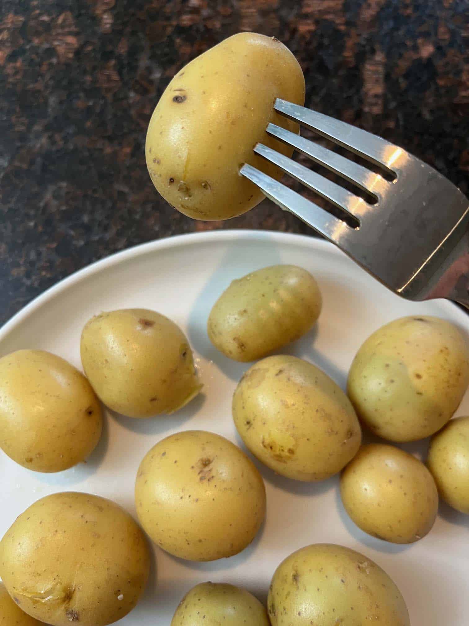 Boiled Small Baby Potatoes Recipe – Easy And Simple – Melanie Cooks