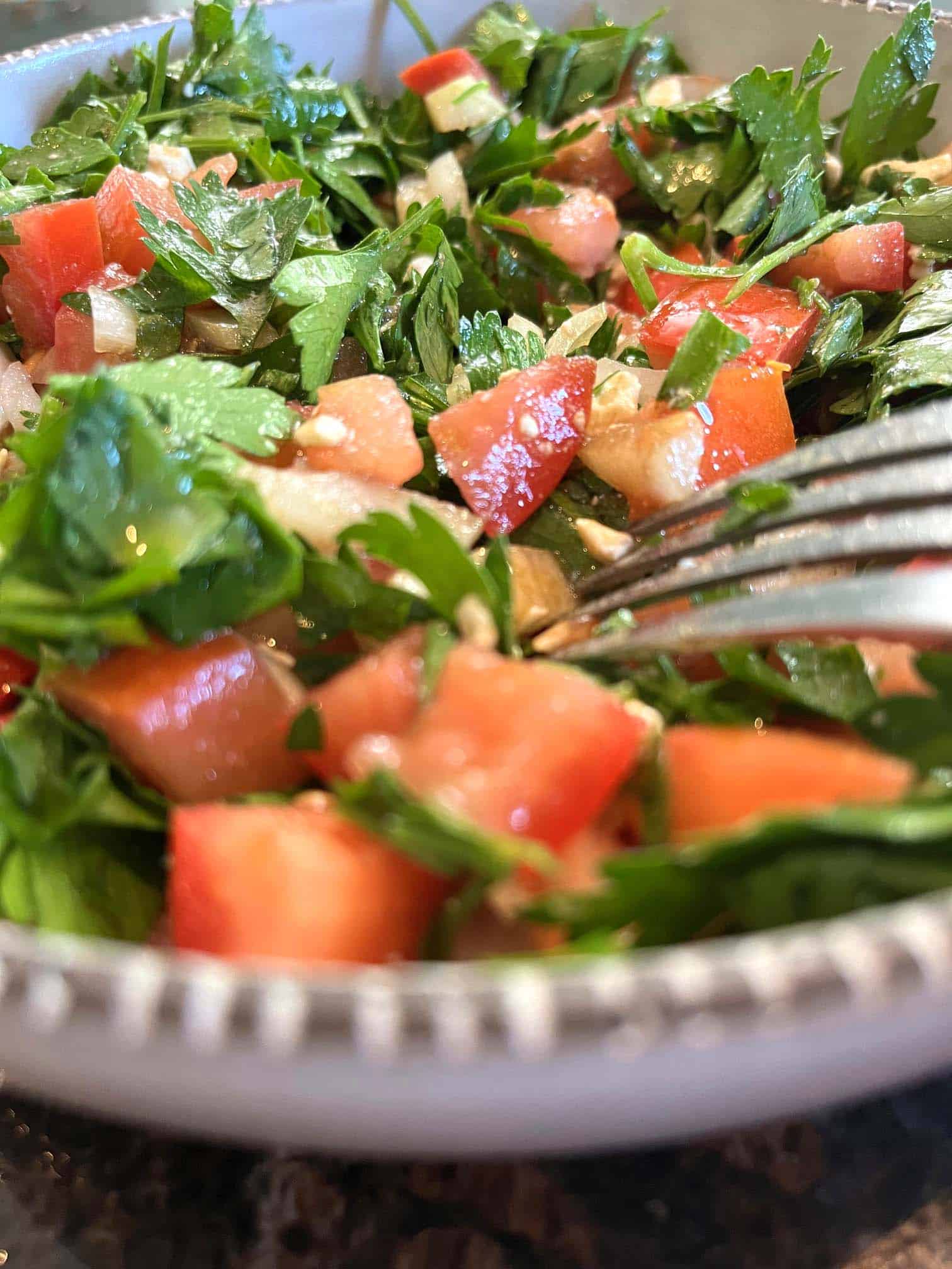Fresh Parsley Salad Recipe With Tomatoes And Feta – Melanie Cooks