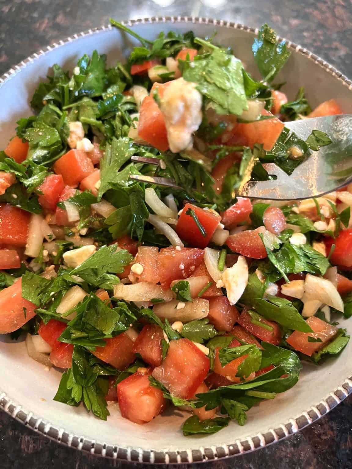 Fresh Parsley Salad Recipe With Tomatoes And Feta – Melanie Cooks