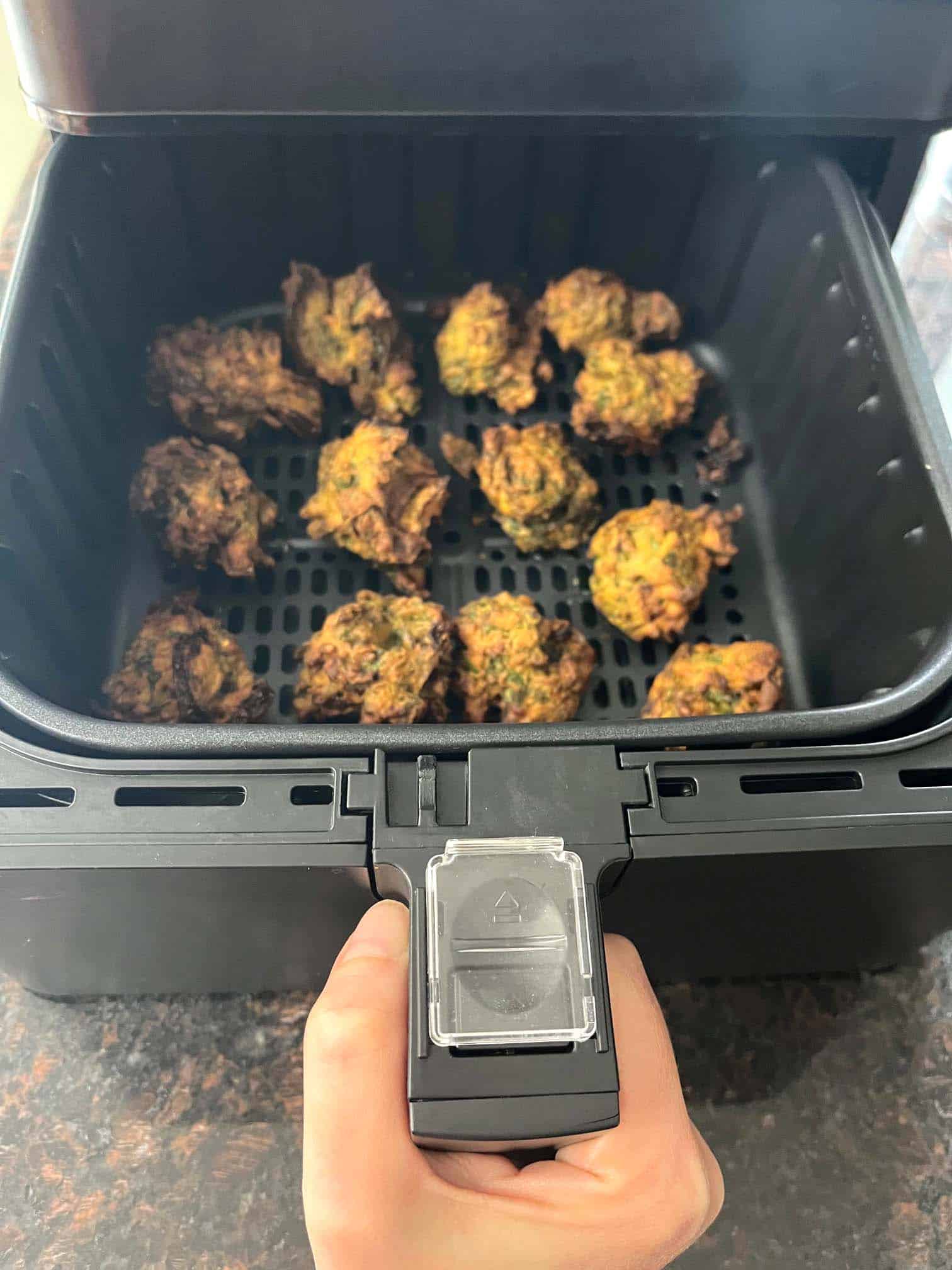 Air Fryer Frozen Pakora – Perfectly Crispy In 8 Minutes! – Melanie Cooks