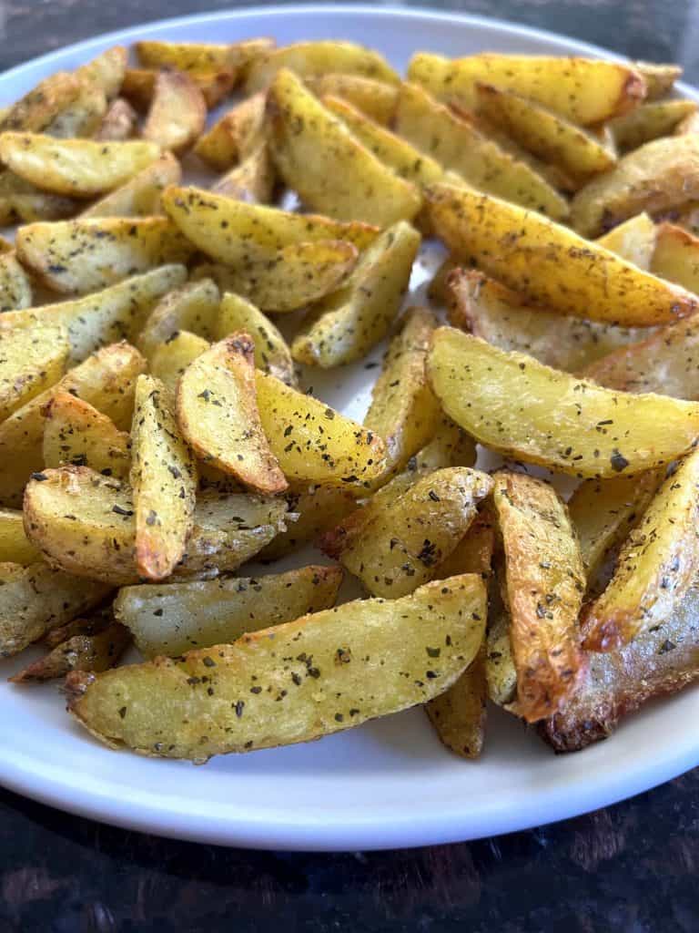 Air Fryer Frozen Potato Wedges (Extra Crispy in 15 Minutes!) – Melanie ...