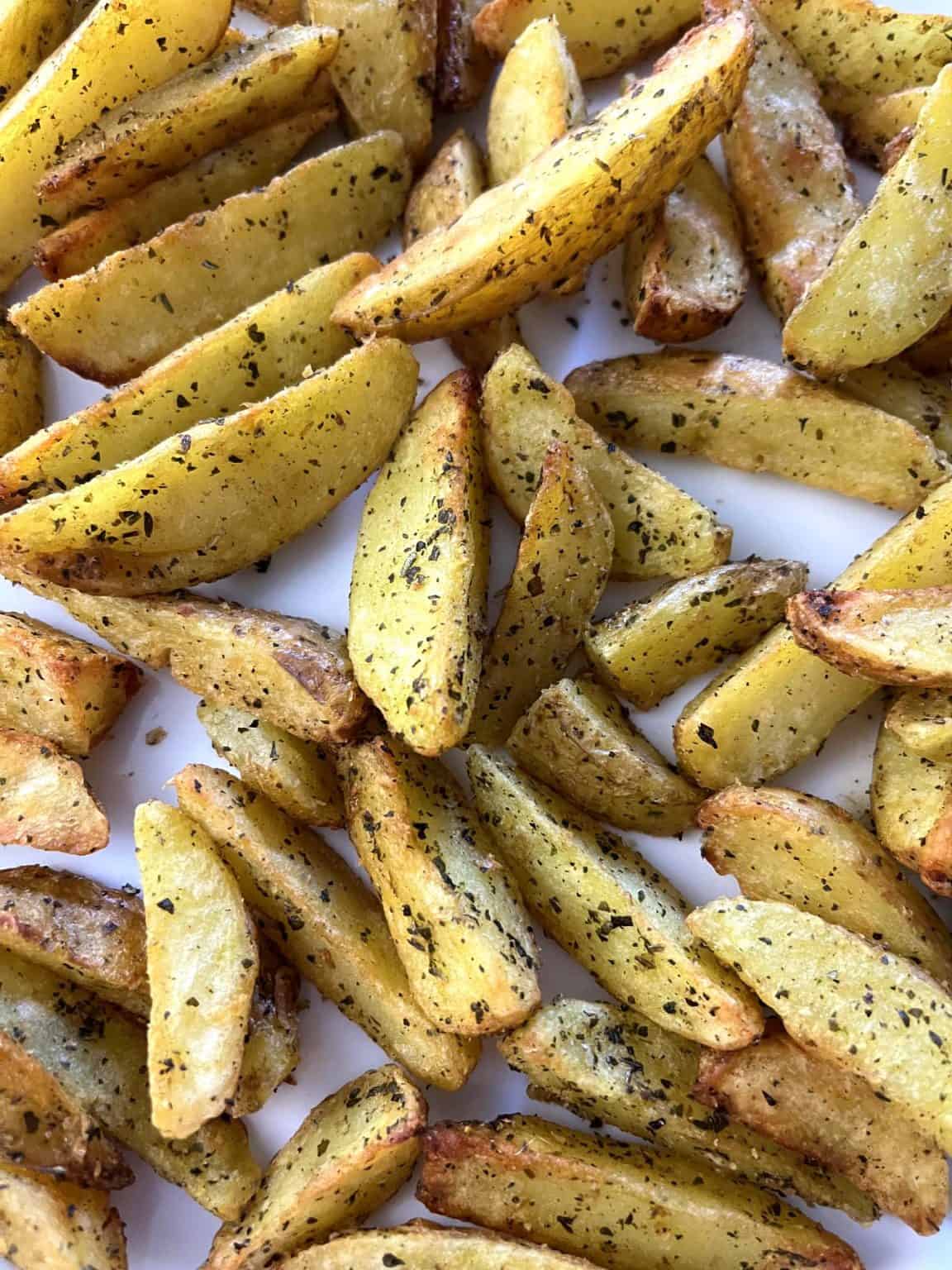 Air Fryer Frozen Potato Wedges (Extra Crispy in 15 Minutes!) – Melanie ...