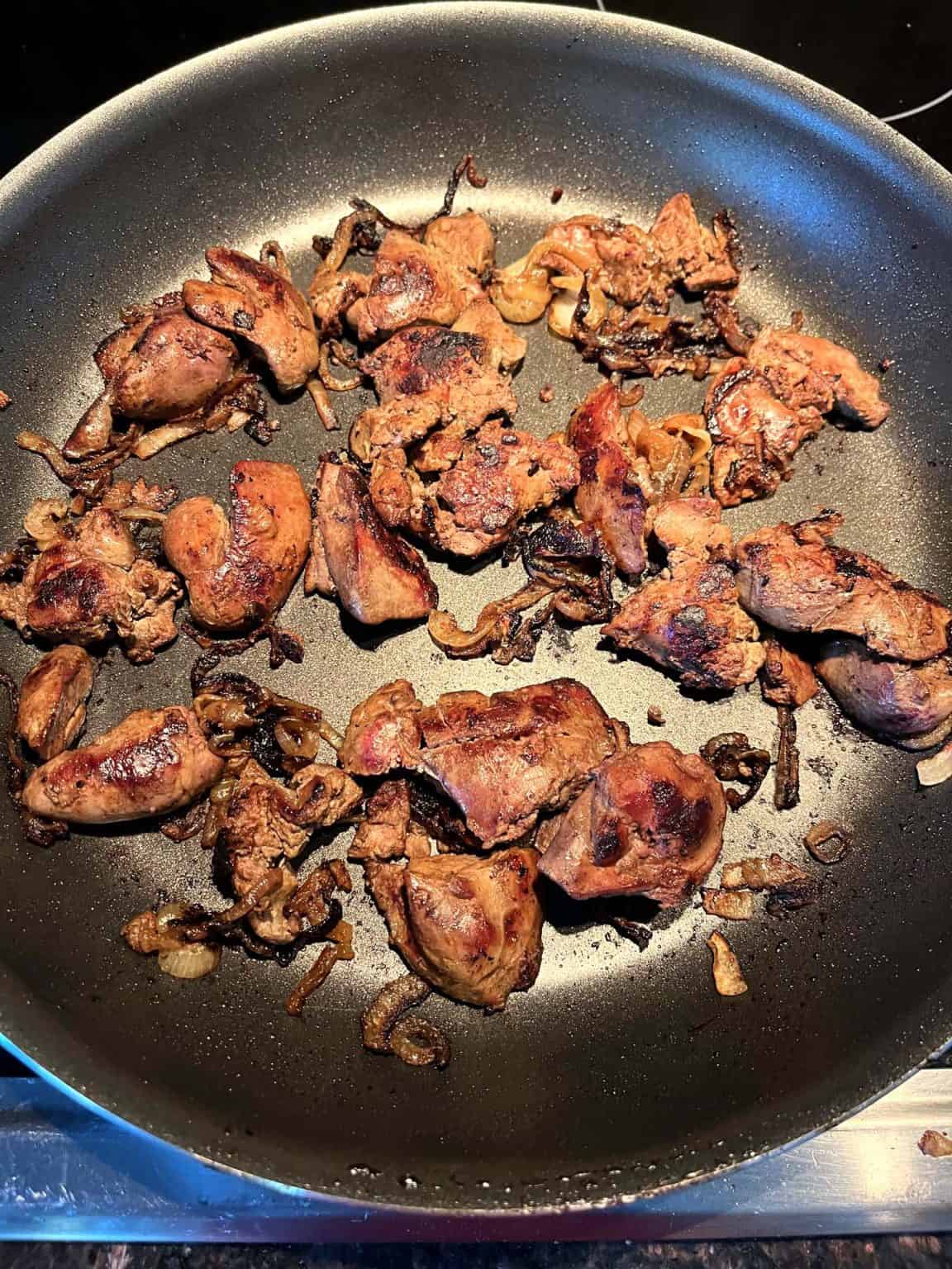 Easy Pan Fried Chicken Liver and Onions – 15 Minute Recipe – Melanie Cooks