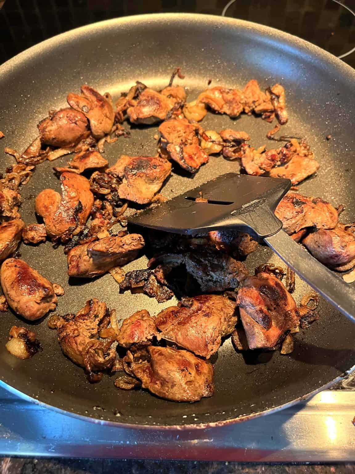 Easy Pan Fried Chicken Liver and Onions – 15 Minute Recipe – Melanie Cooks
