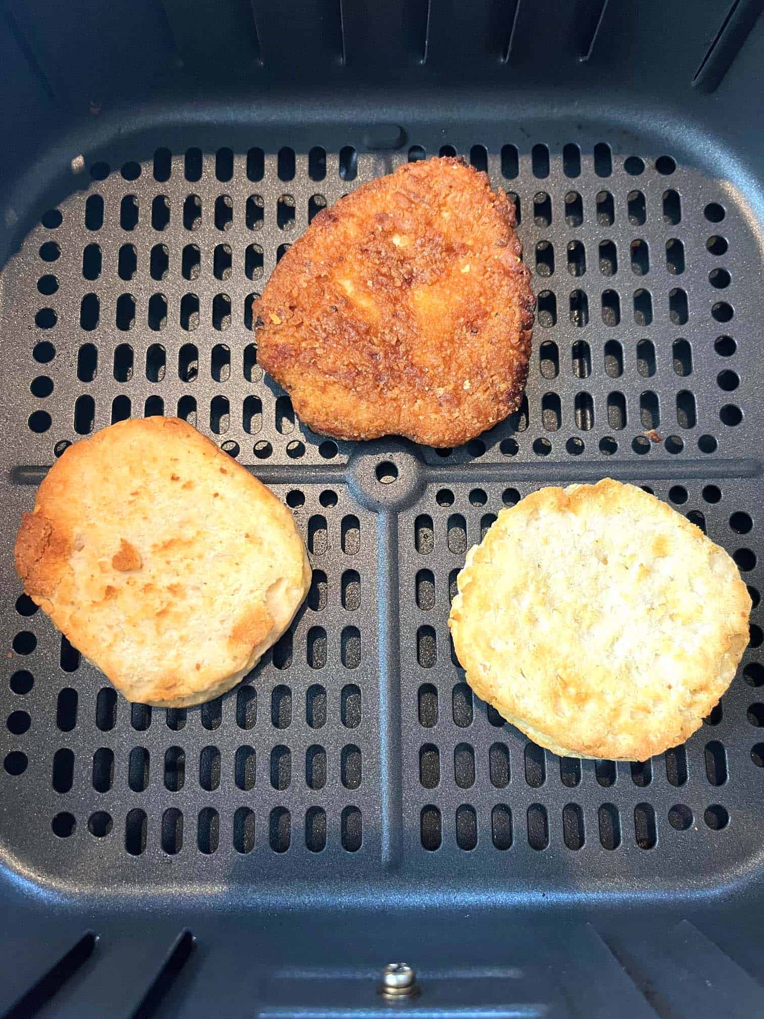 Jimmy Dean Chicken Biscuit In The Air Fryer – Quick & Crispy! – Melanie ...