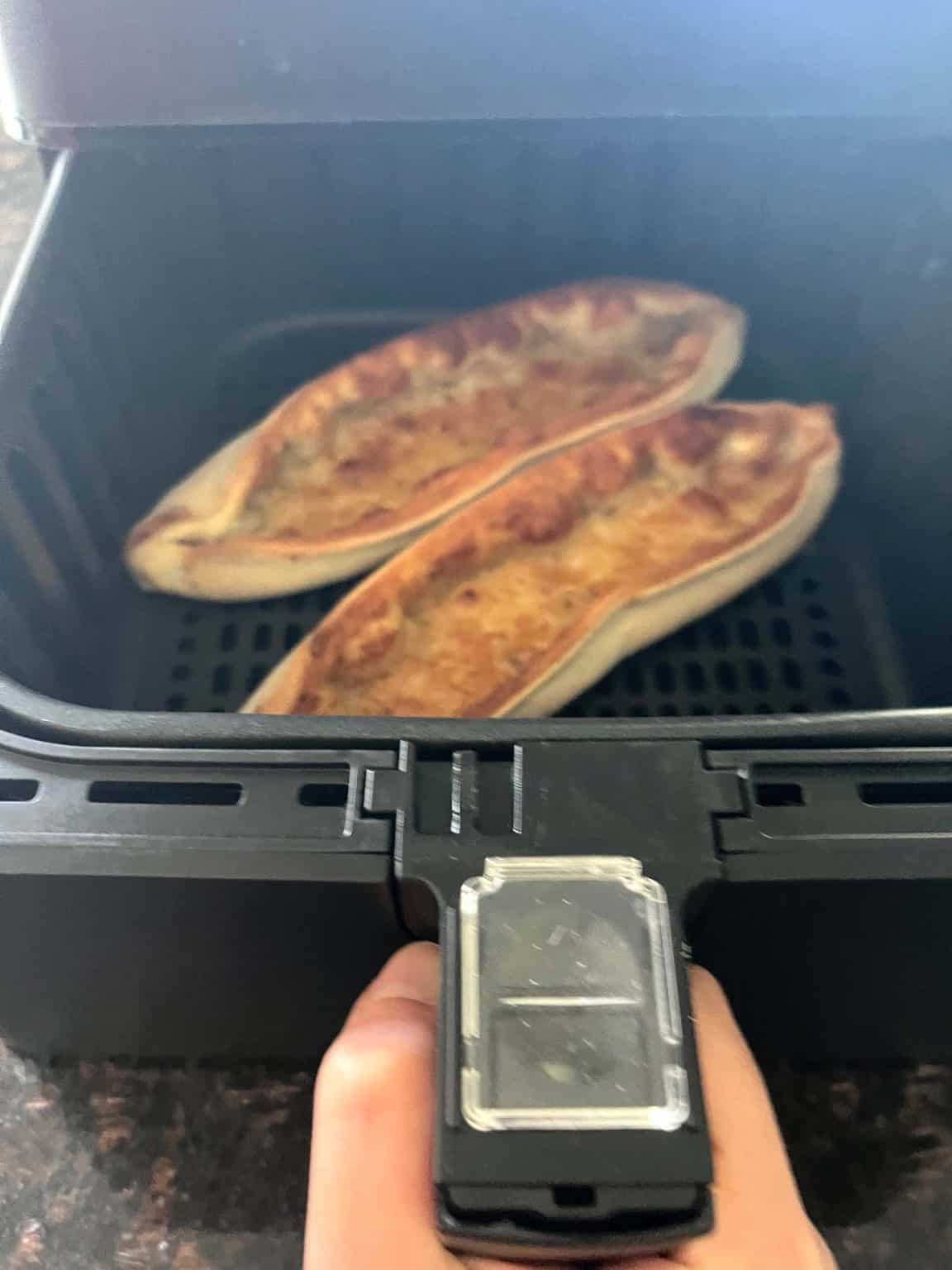 Air Fryer Trader Joe’s Garlic Gondolas: Cheesy Garlic Bread In Minutes ...